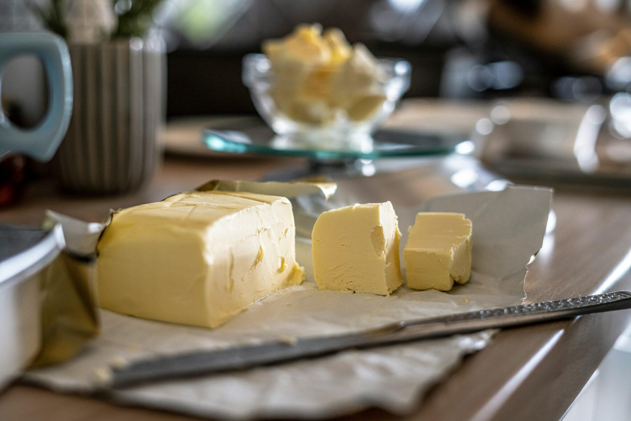 Which is Better Butter or Olive Oil: A Healthy Cooking Showdown